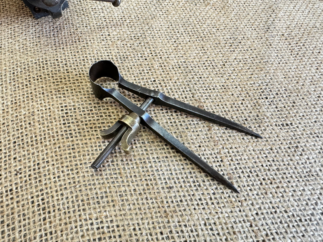 Callipers, Verniers & Dividers – Magpie Vintage Tools